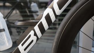 New BMC Teammachine R review: The superbike that leverages F1 know-how ...