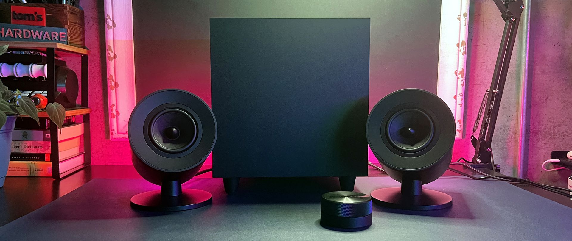 Razer Nommo V2 Pro Speaker Review: Single-Player Battlestation Boom ...