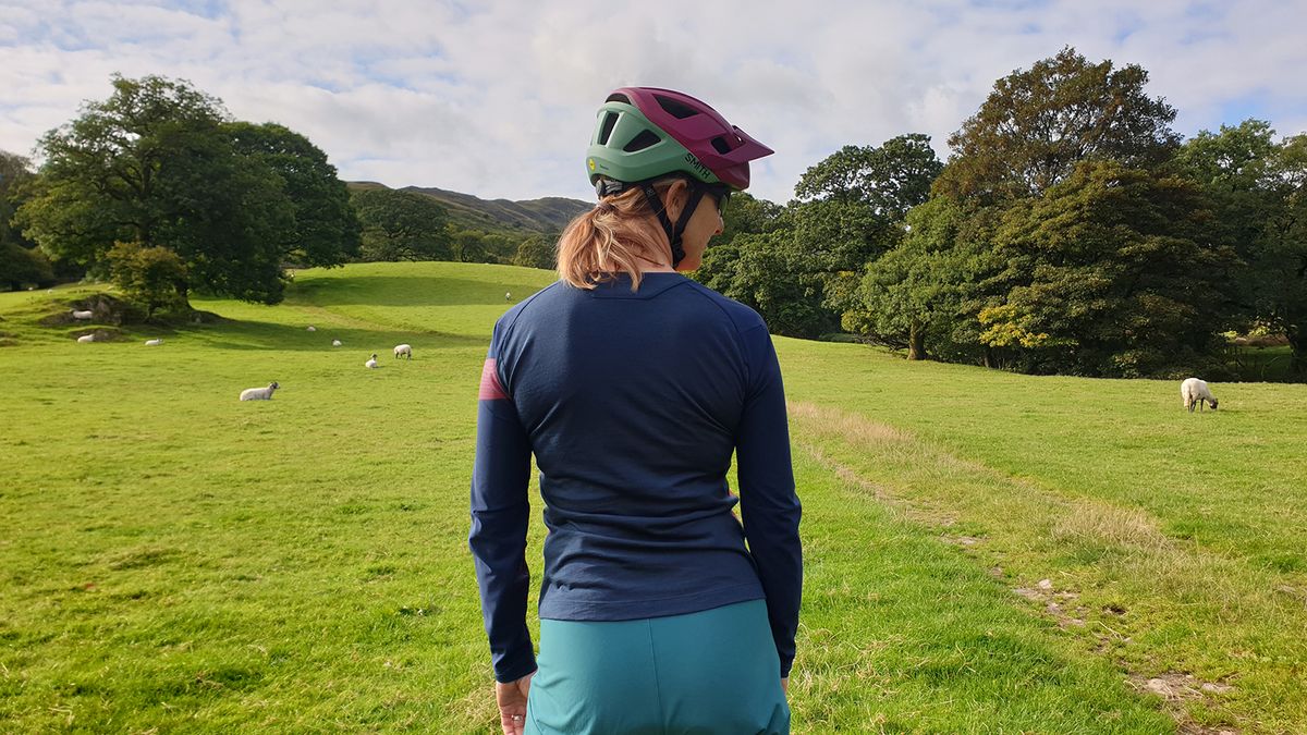 Rapha Women’s Trail Windblock Jersey review | Bike Perfect