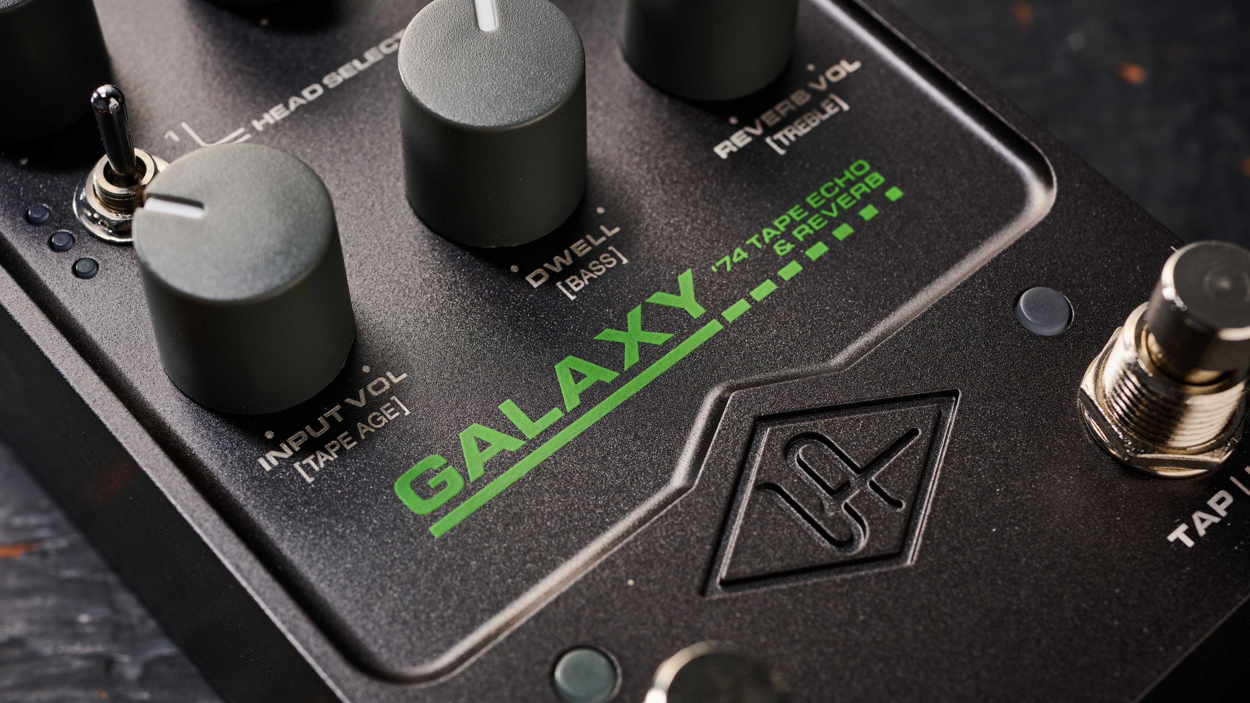 Universal Audio UAFX Galaxy '74 Tape Echo & Reverb pedal review ...