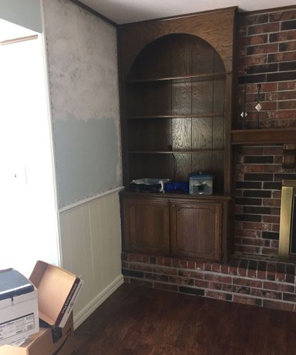 How to paint over wallpaper | Real Homes