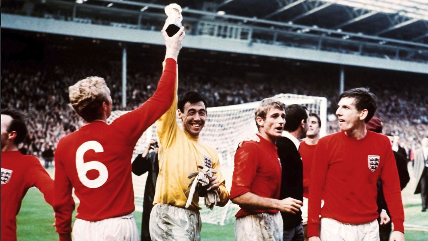 Gordon Banks dies: tributes paid to England World Cup-winning ...