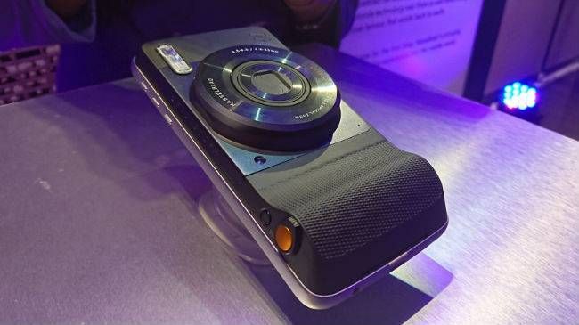 The attack of the Modular smartphones: Moto Z, Moto Z Play to go on ...