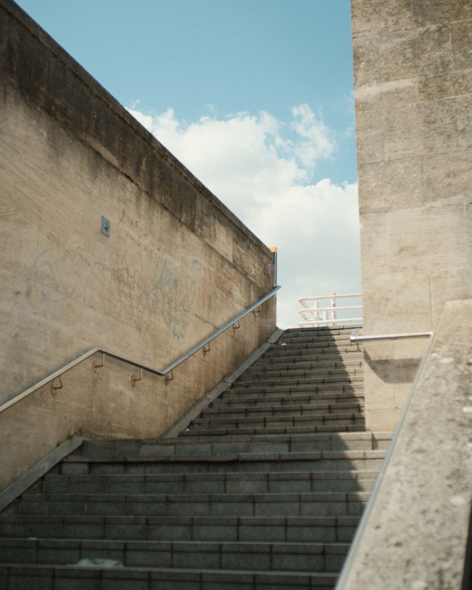 Thypoch Simera 28mm f/1.4 review: a magnificent manual lens, now for ...