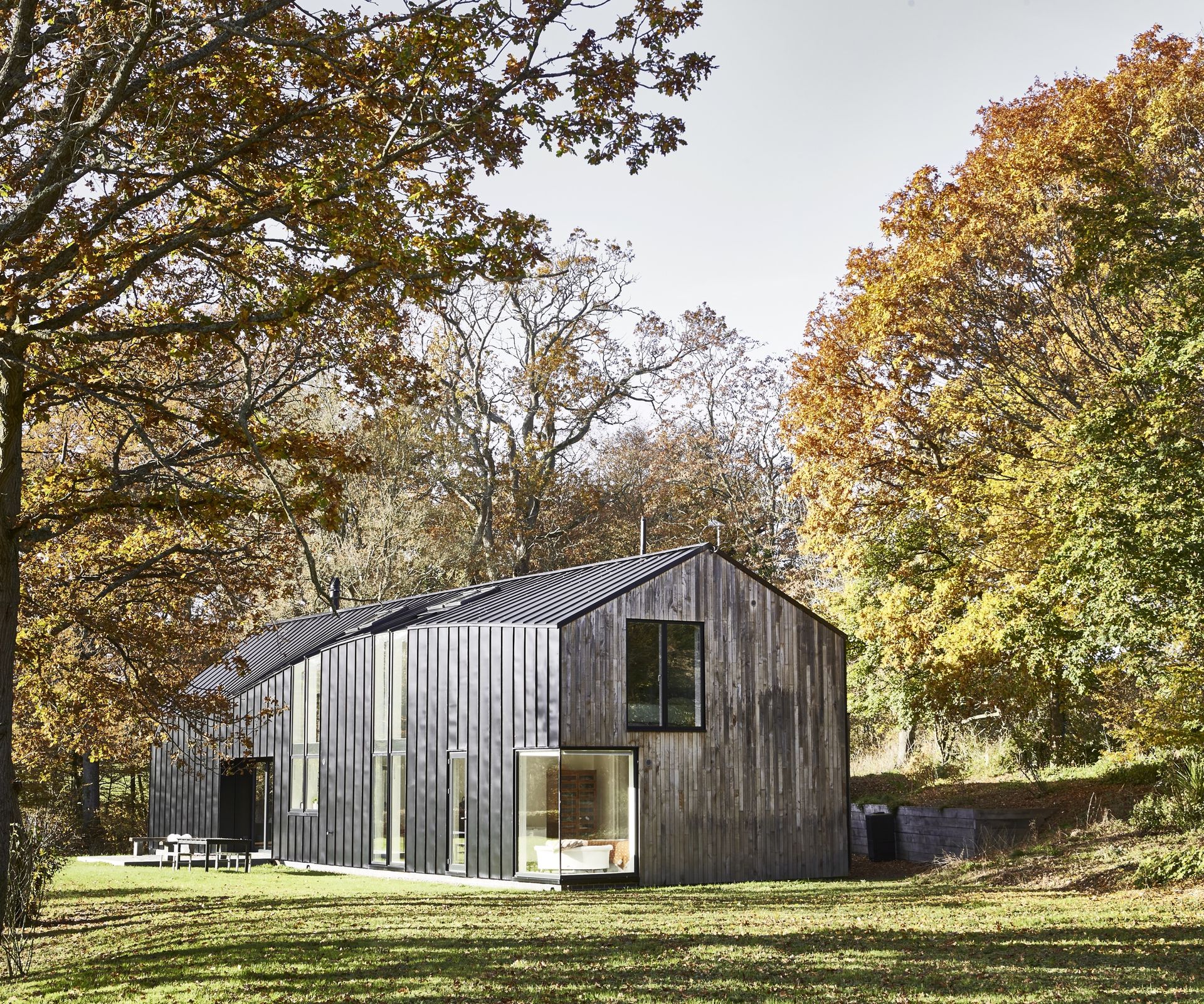 This modern barn-style build in Kent blends contemporary rustic charm ...
