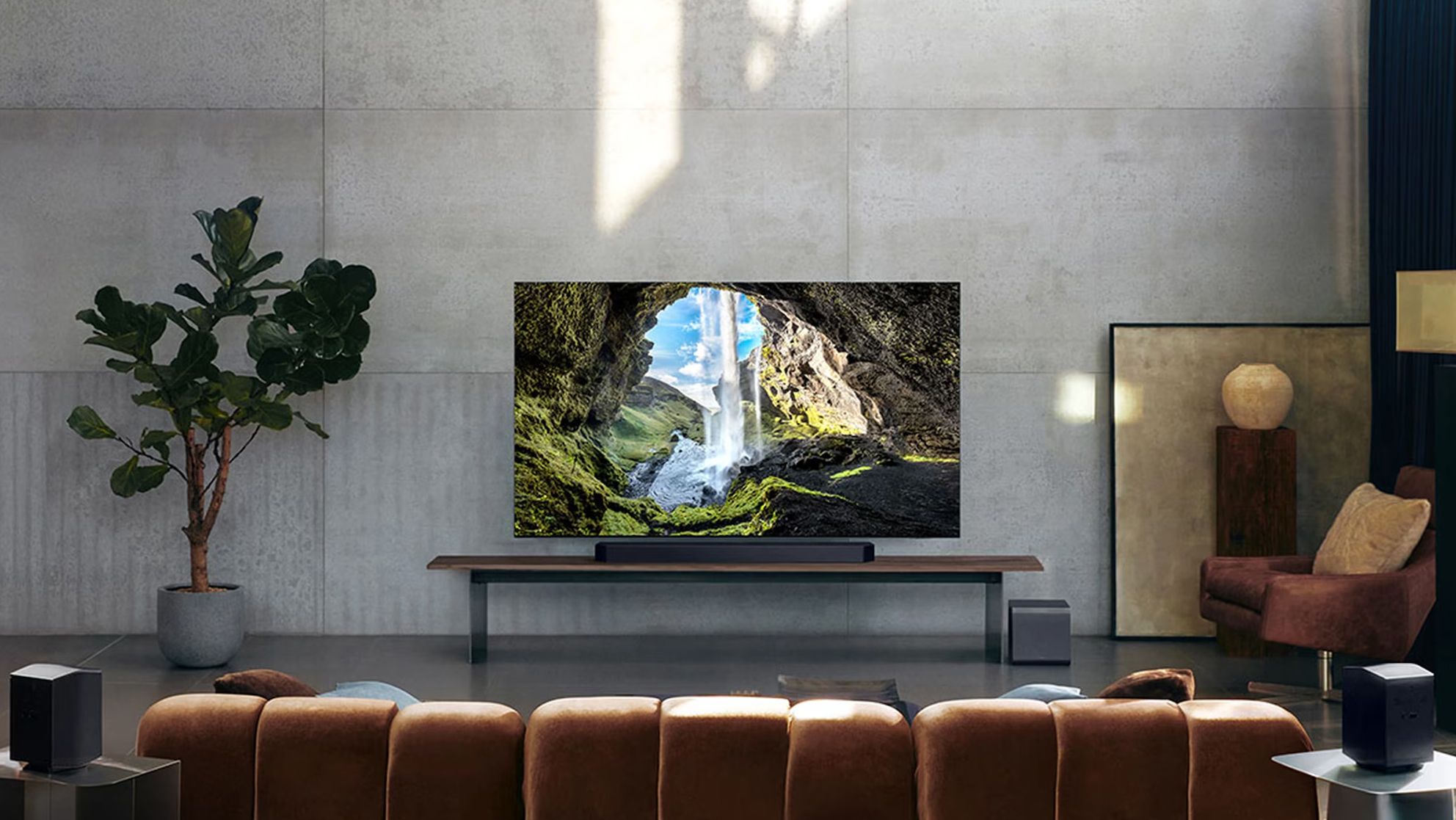 Samsung's 5-star soundbar is great for surround sound – and almost half ...