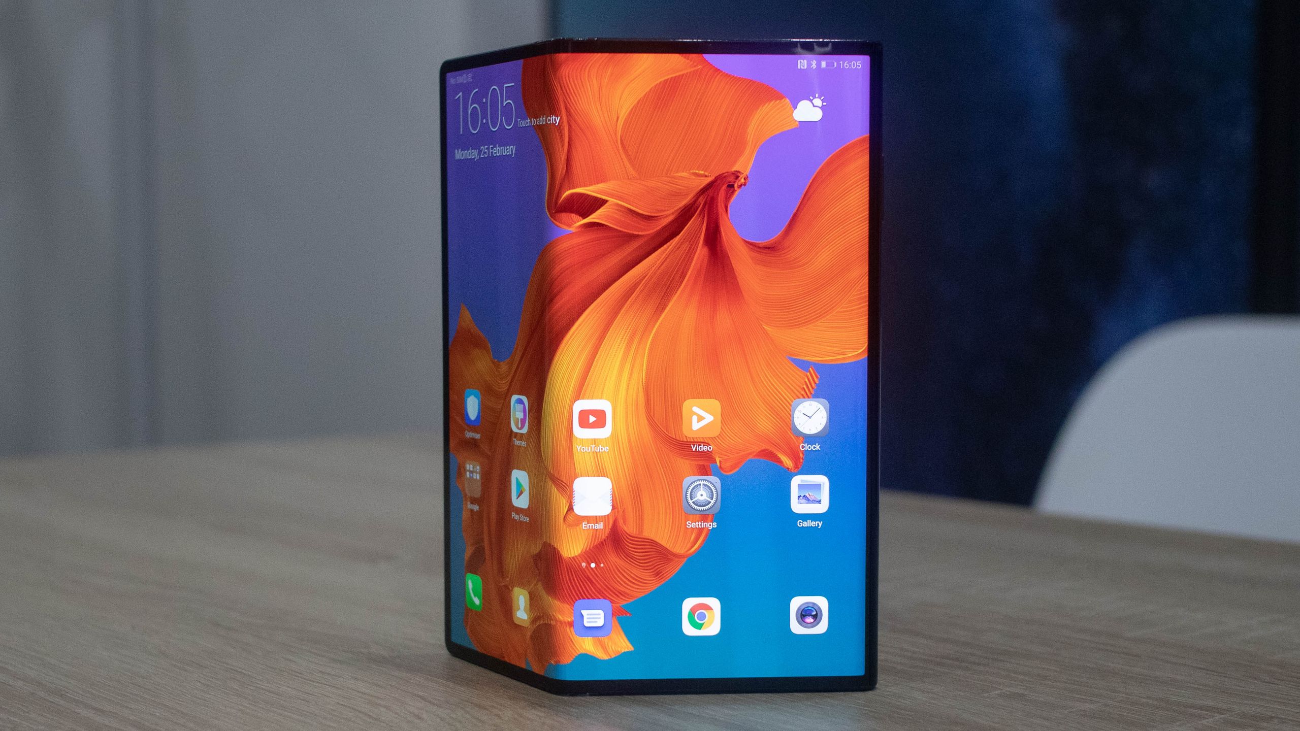 Half of Huawei's flagship phones could be foldable in two years, says ...