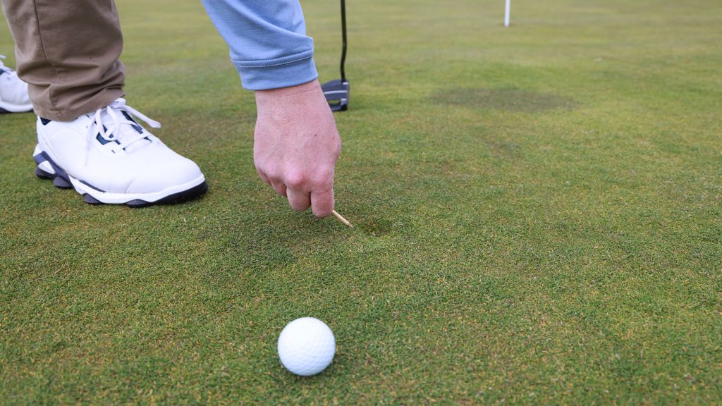 Grounding Your Club In Bunkers And Penalty Areas... What You Need To Know | Golf Monthly