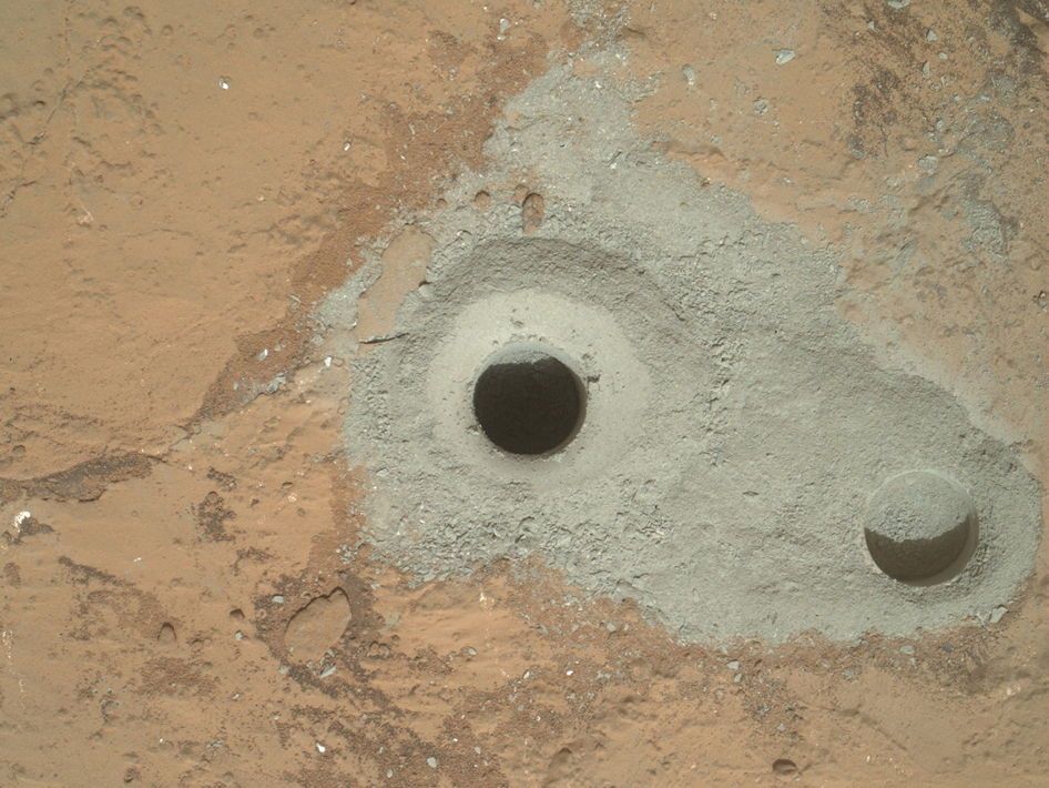 1st Drilling on Mars by NASA's Curiosity Rover (Photos) | Space