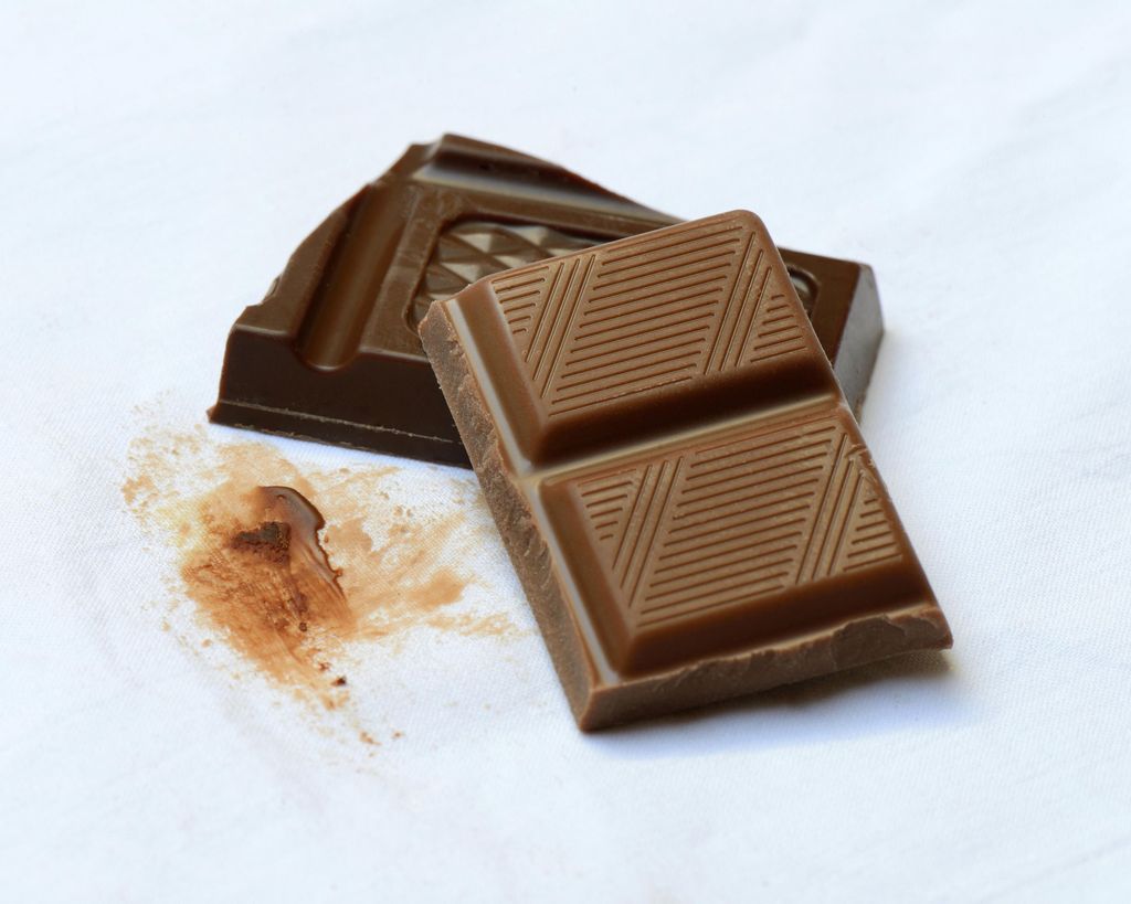 How to get rid of chocolate stains: on clothes to carpets | Homes and ...