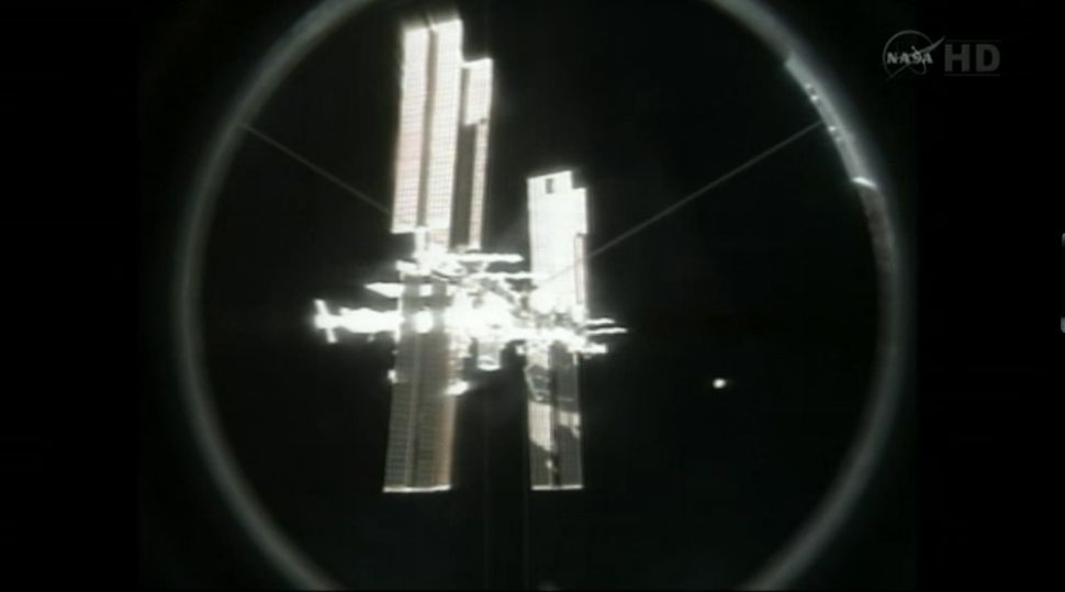 Last Shuttle Astronauts Bid Historic Farewell to Space Station | Space