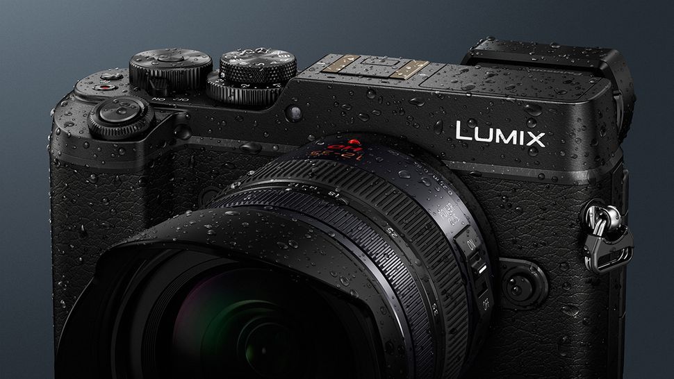 What's the difference between weatherproof and waterproof cameras ...