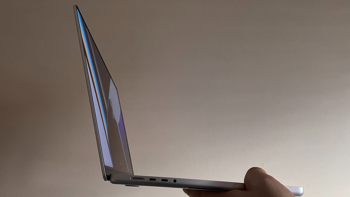 MacBook Pro 16-inch (2021) review | Space