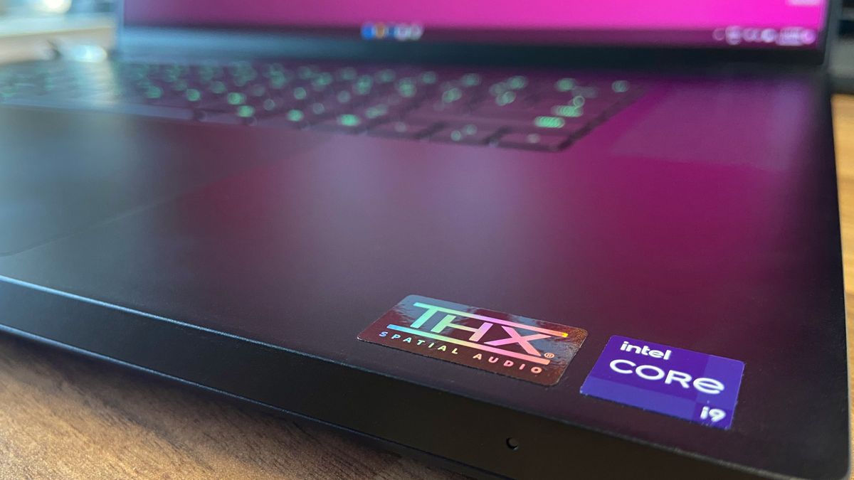 Razer Blade 18 review: Extreme portable gaming without compromising ...