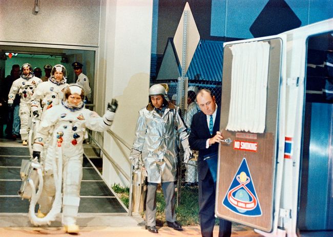 NASA's Apollo 8 moonshot saved 1968: Might Artemis 2 do the identical ...