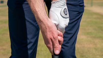 Step By Step Guide To The Perfect Golf Grip | Golf Monthly