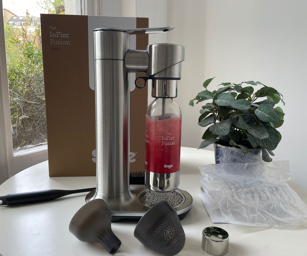 Breville InFizz review: for sparkling water, juice and more | Homes and ...