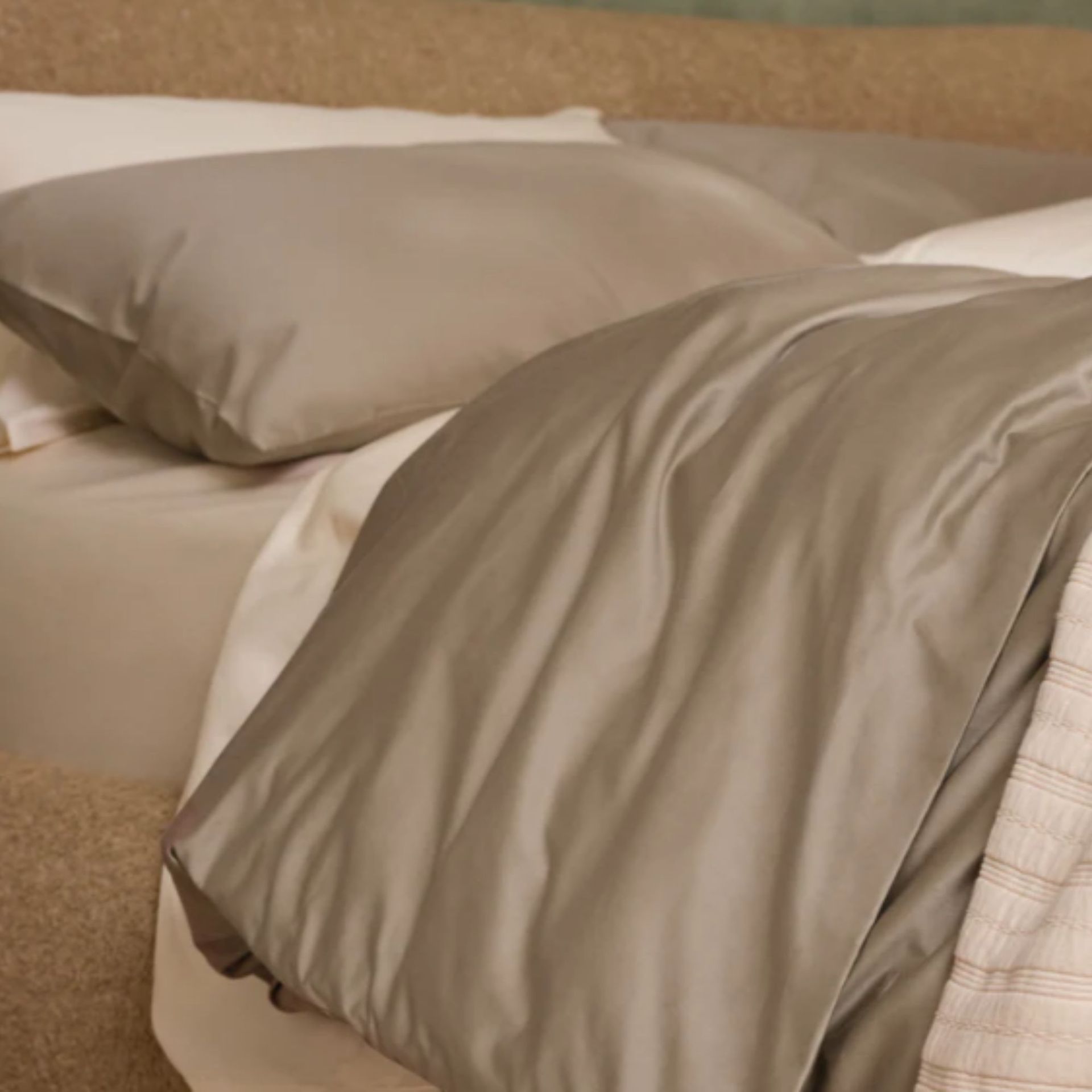 Bed sheet colors to improve sleep, backed by science | Homes and Gardens