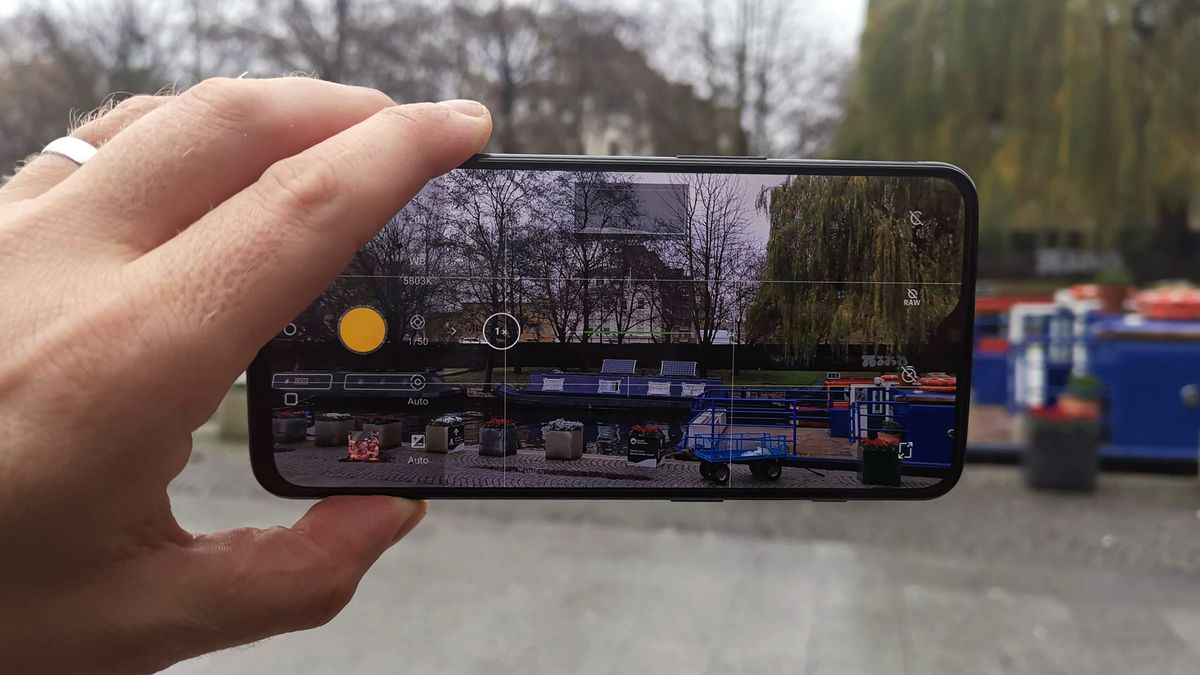 OnePlus 6T camera review: it's all about the feature upgrades | Digital ...