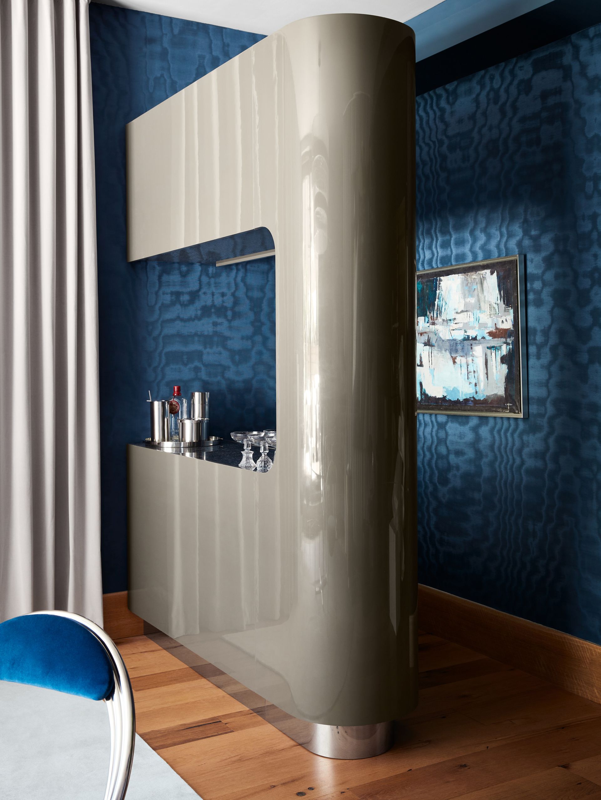 Home Bar Ideas — 17 Set-Ups That Serve Some Serious Style | Livingetc