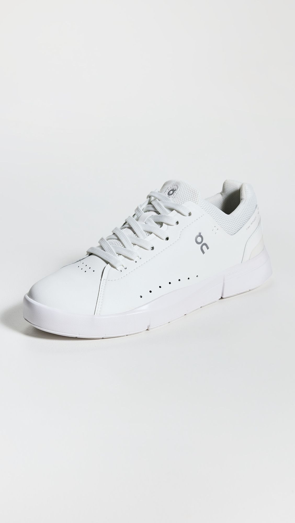 Zendaya Pairs Her Classic Trench Coat With a Wink to 'Challengers ...