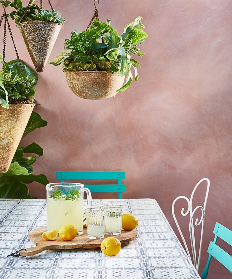 How to create a plaster wall effect: Four ways with Annie Sloan Paint ...