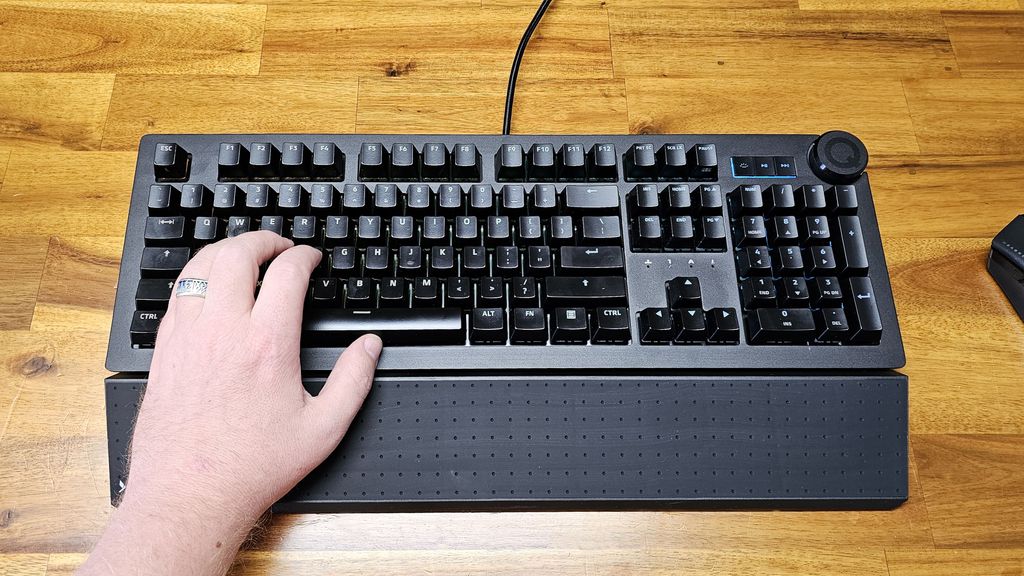 Das Keyboard 5QS Mark II review: New switches, same notifications | Tom ...