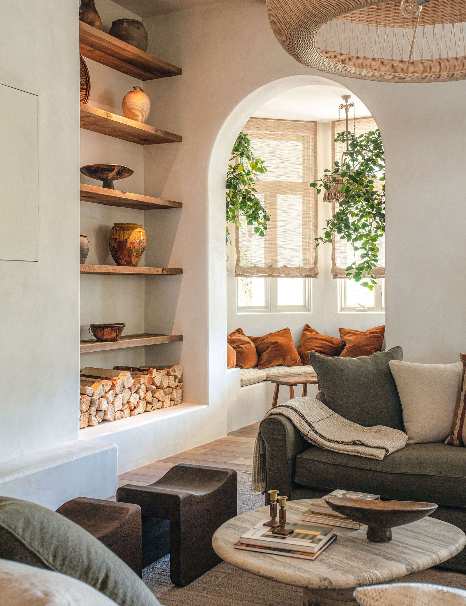 Ellen DeGeneres's living room is the epitome of the 'California casual ...