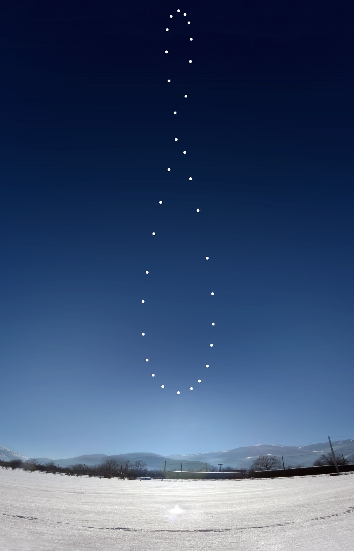 Infinite Loop: See the Sun's Yearlong Figure-Eight in the Sky (Photo ...
