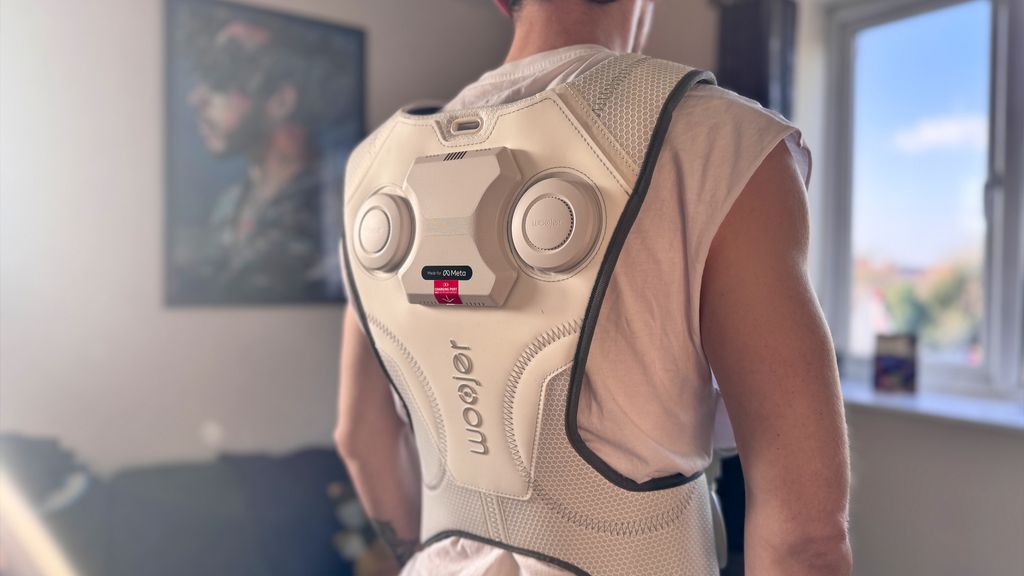 I just tested this VR haptic vest — and it's the best Meta Quest 3 ...