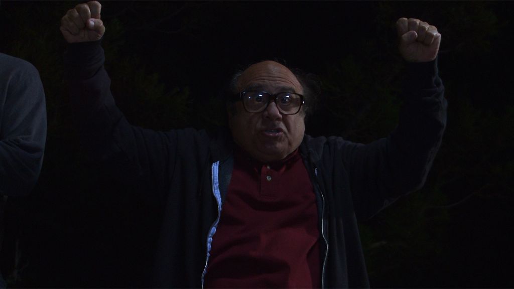 32 Crazy Moments With Danny DeVito's Frank Reynolds On It's Always ...