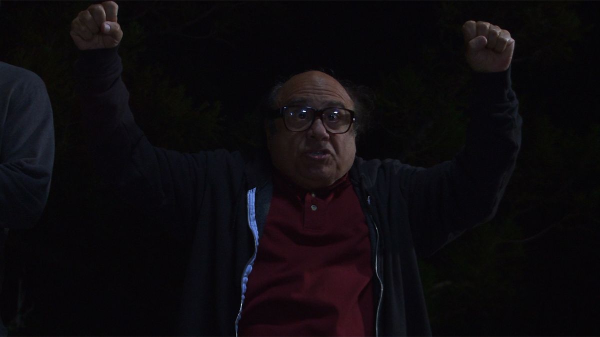 32 Crazy Moments With Danny DeVito's Frank Reynolds On It's Always ...