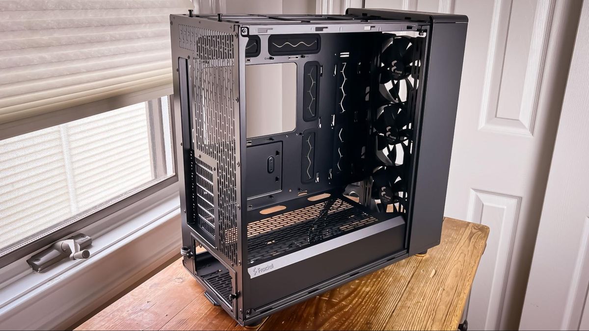 Fractal Design North XL Review: The Prettiest PC Case Gets Upsized ...