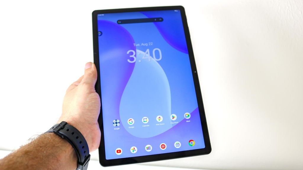 I picked this budget Android tablet over the Fire Max 11 — and it ...