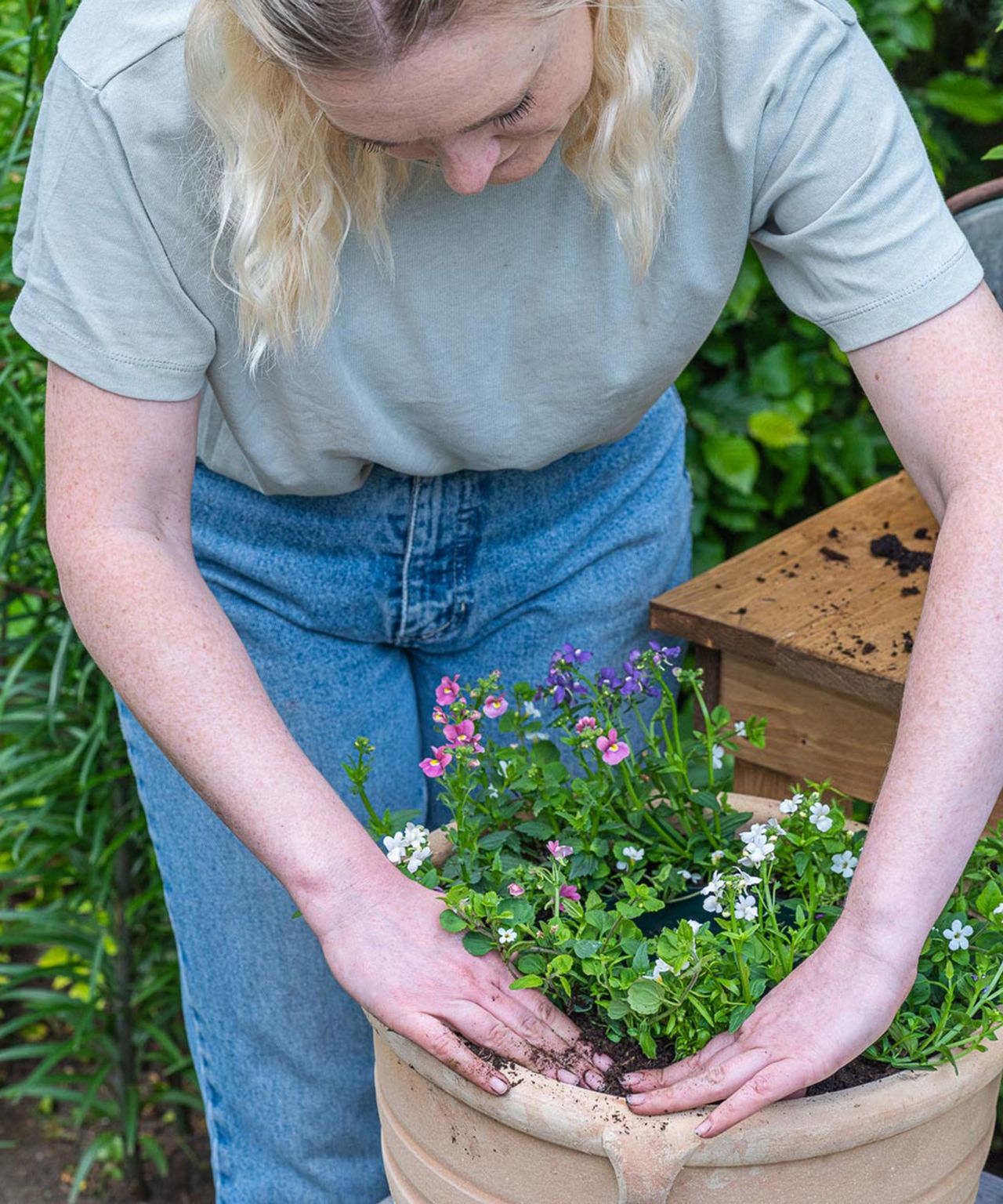 How to plant flowers in pots: step-by-step guide to patio containers ...