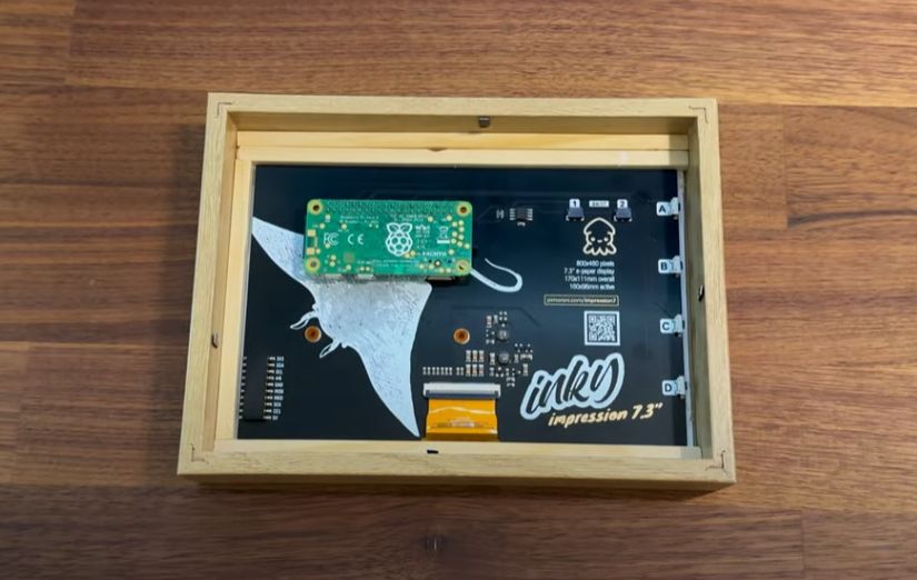 You can customize this Raspberry Pi eInk display with tons of cool ...