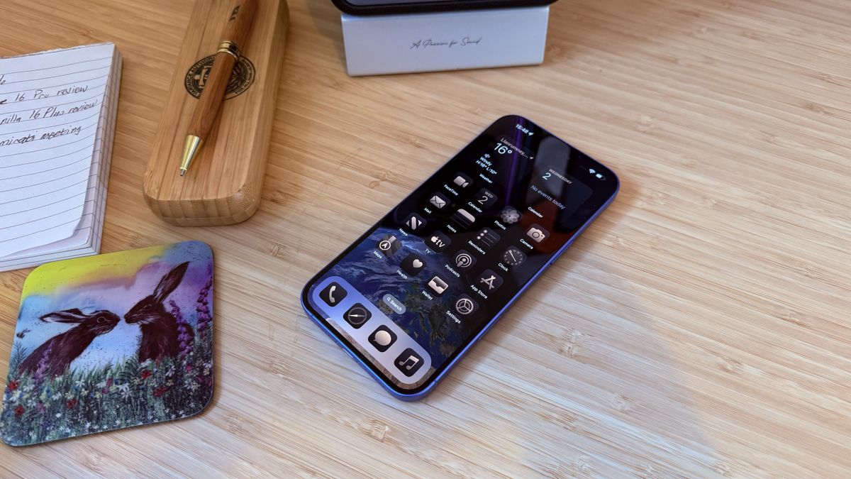 Apple iPhone 16 Plus review: with a big screen and the latest chipset ...