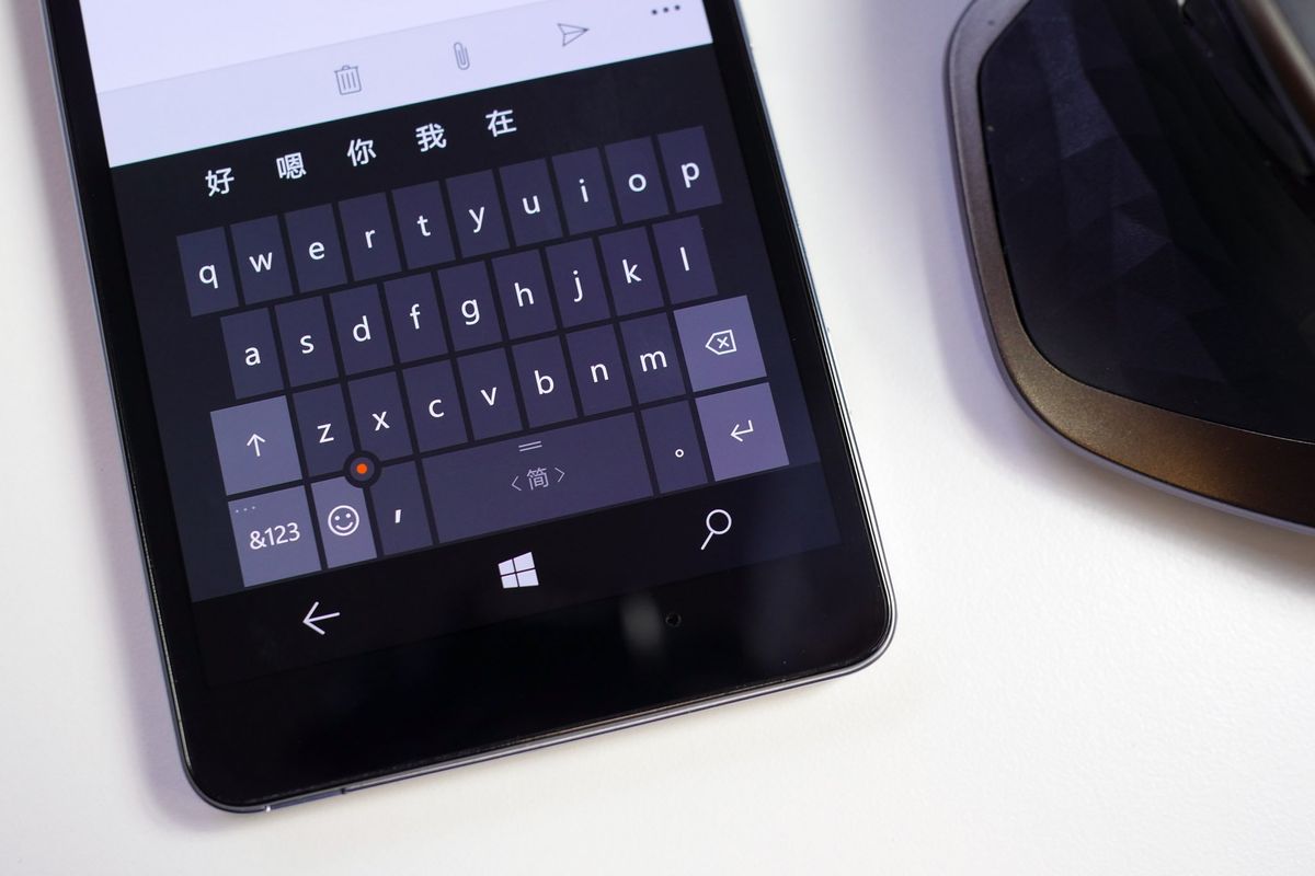 11 keyboard tips that will help you type faster on Windows 10 Mobile ...
