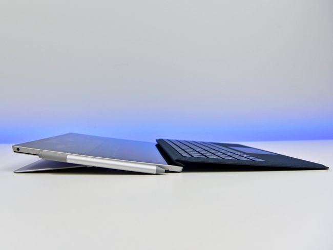 Surface Pro (5th Gen) review: A 2-in-1 tablet you'll actually want to ...
