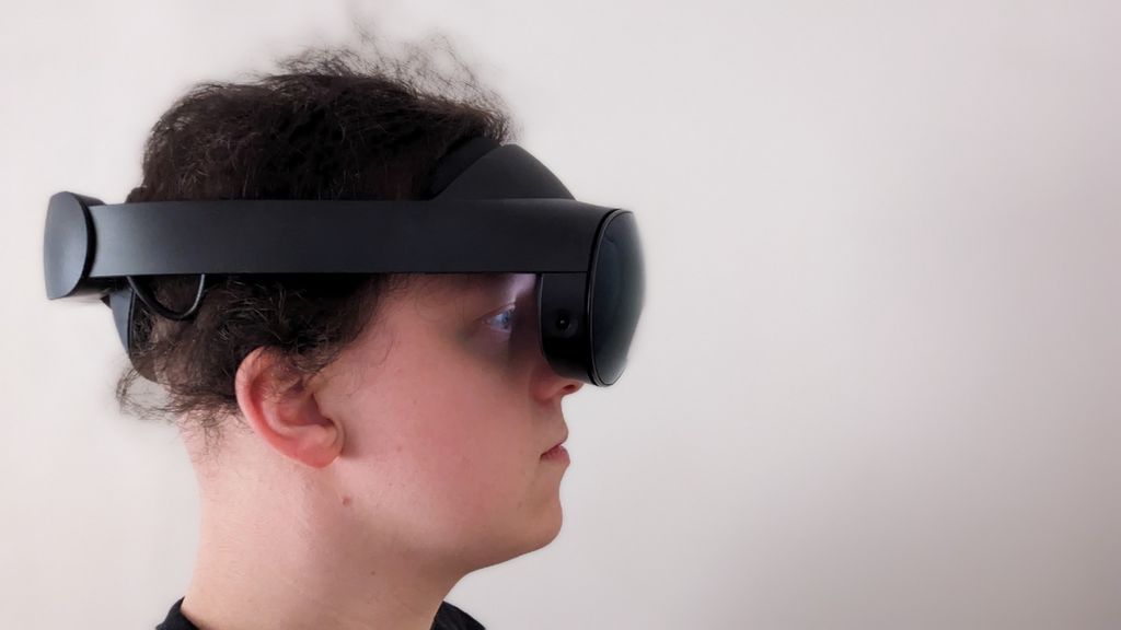 Meta Quest Pro headset review: Meta’s most impressive VR headset (and ...