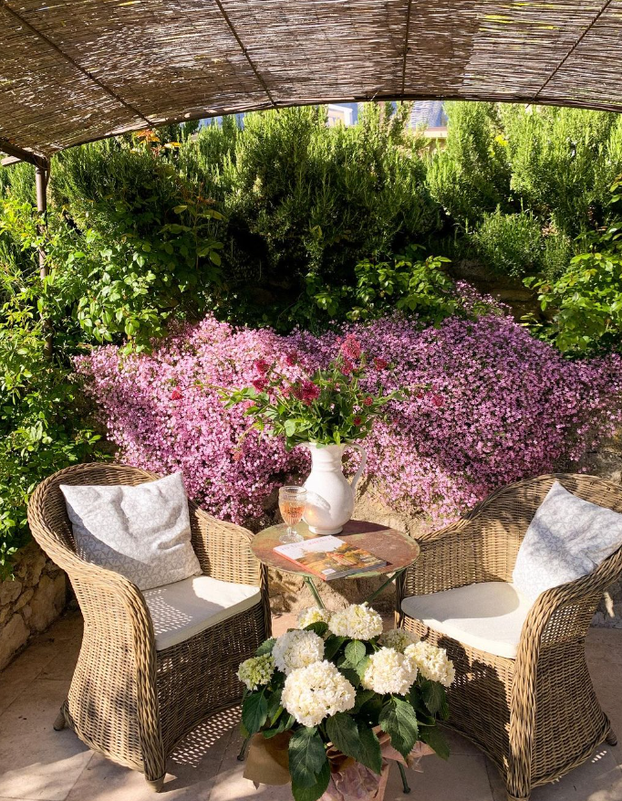 Outdoor Table Centerpiece Ideas — 6 Eye Catching Choices | Livingetc