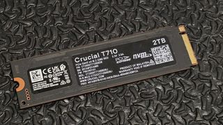 Crucial T710 2TB SSD Review: A Subdued Lion | Tom's Hardware
