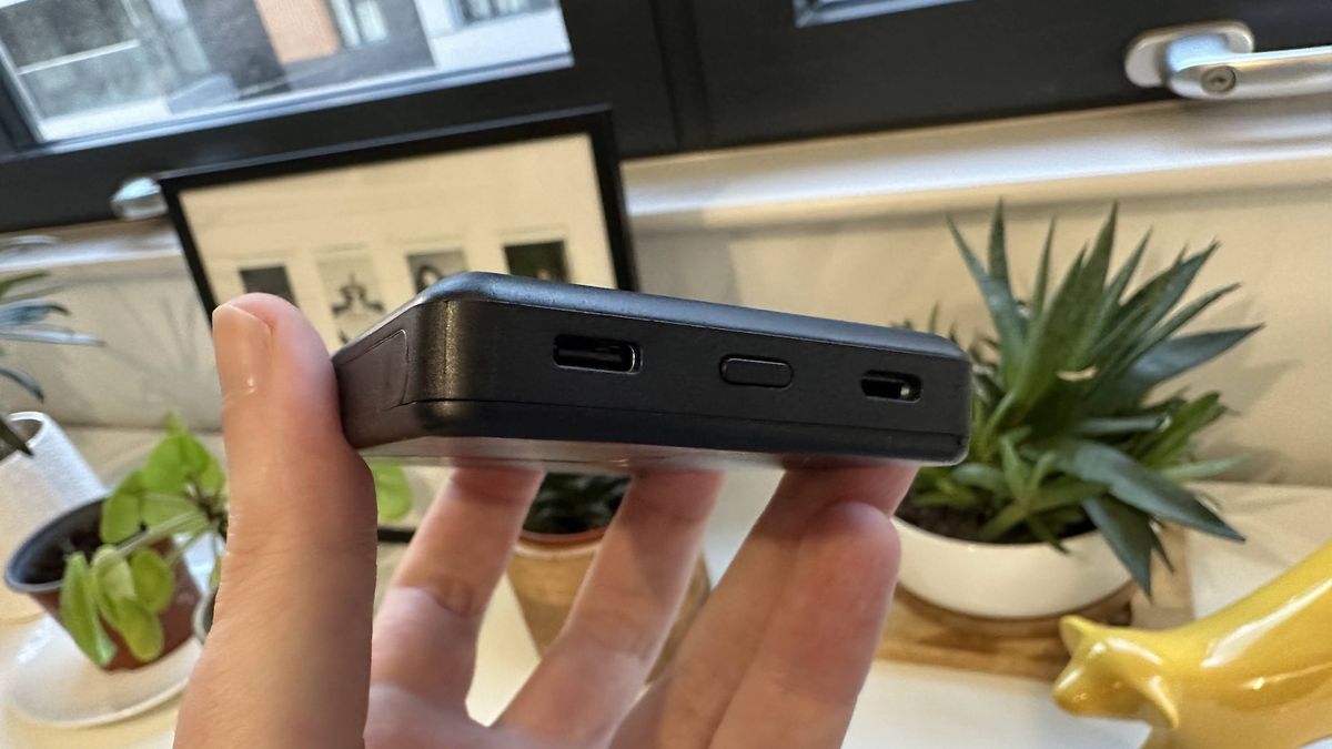 Ampere Jetpack review: MagSafe portable battery pack to rival Apple's ...