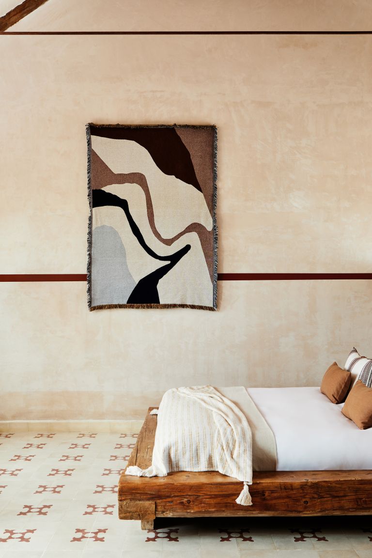 This hotel suite is my favorite use of modern rustic style | Livingetc