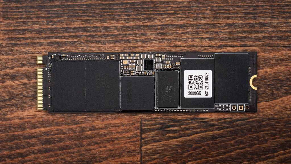 Phison PS5018-E18 Controller With Micron 176L TLC Preview: Unleashing ...