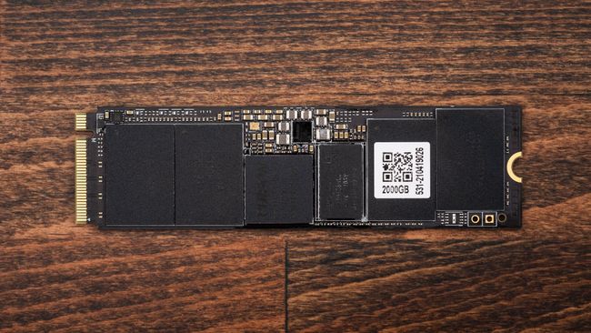 Phison PS5018-E18 Controller With Micron 176L TLC Preview: Unleashing ...