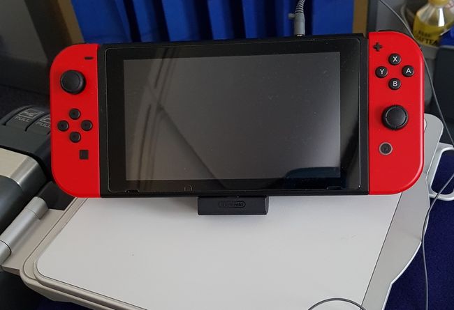 How to play Nintendo Switch on a plane | iMore