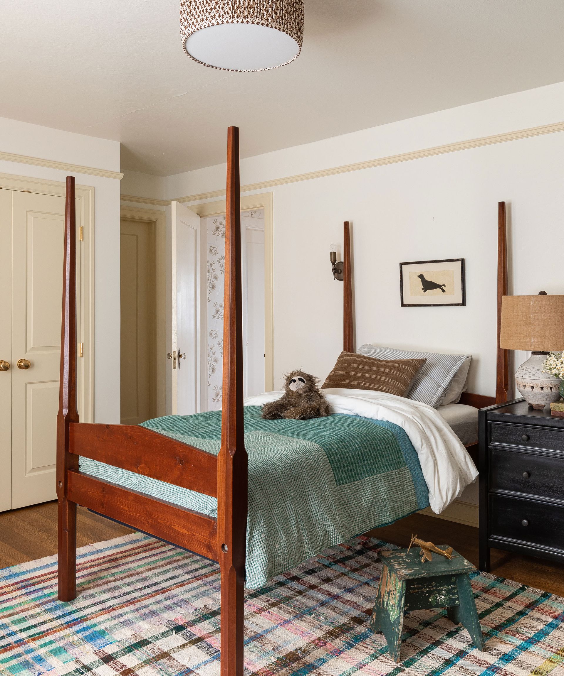 A timeless period home has an eclectic interior awash with color and ...