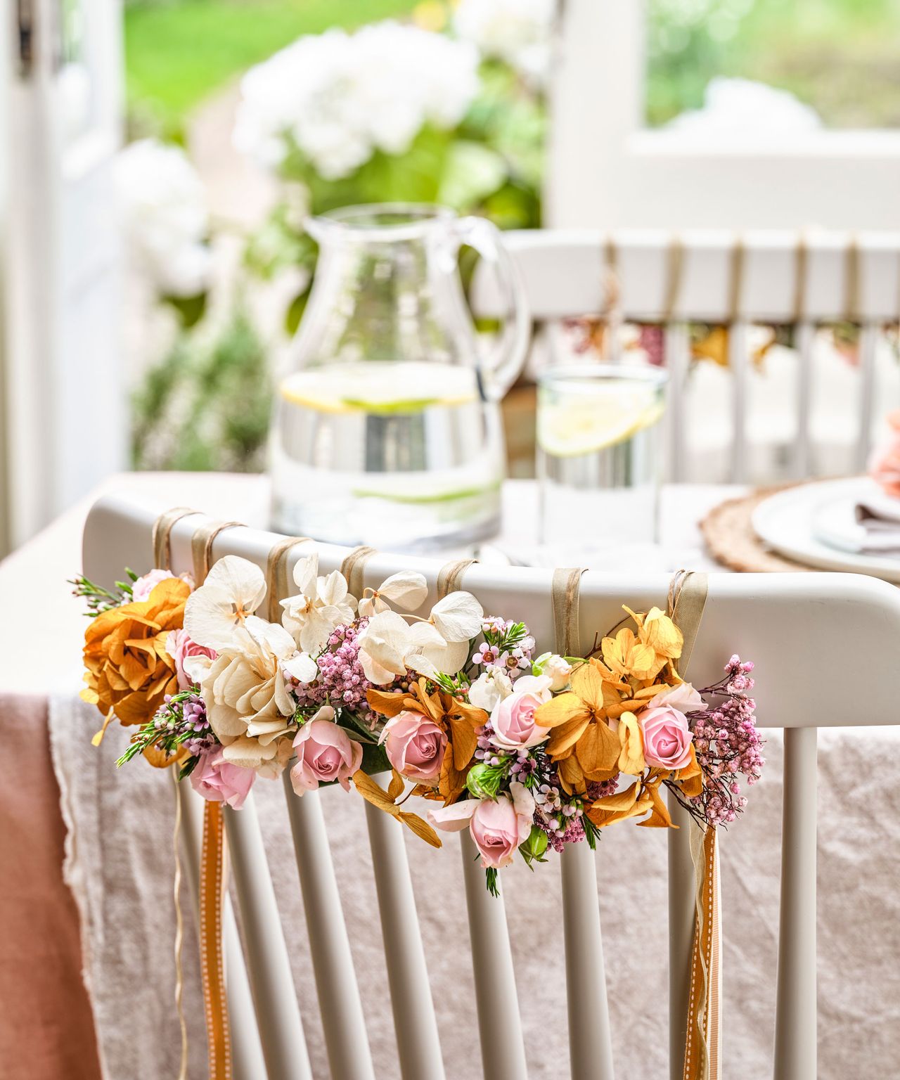 Decorating with flowers: 10 flower decorating ideas | Homes and Gardens