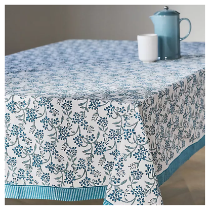 The Tablecloth Trick That Will Keep Your Tablescape Intact — Even ...